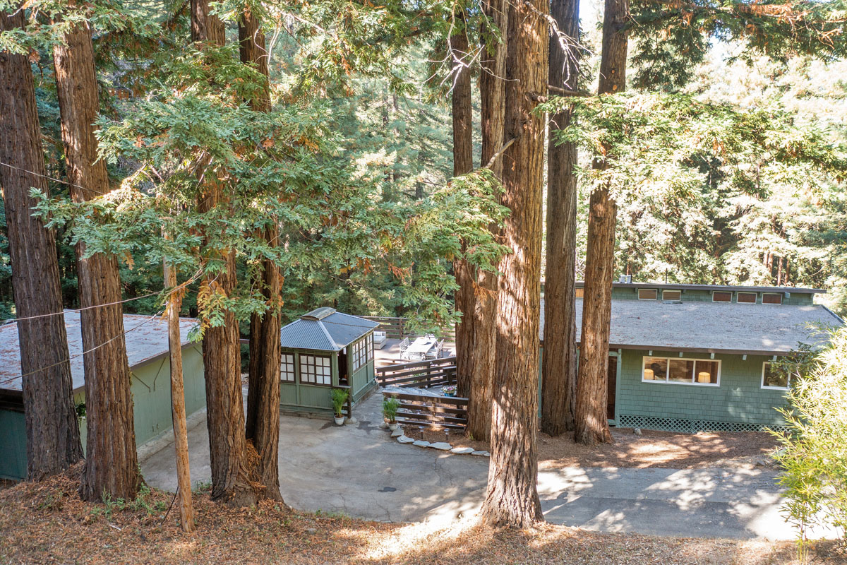 890 Patrol Road, Woodside