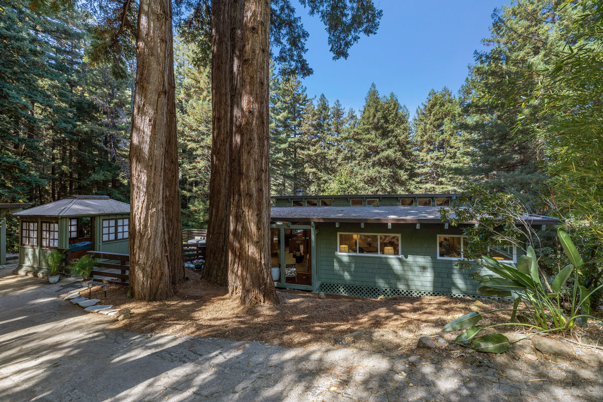 890 Patrol Road, Woodside