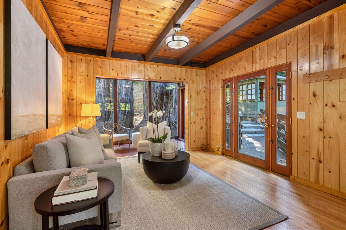 890 Patrol Road, Woodside