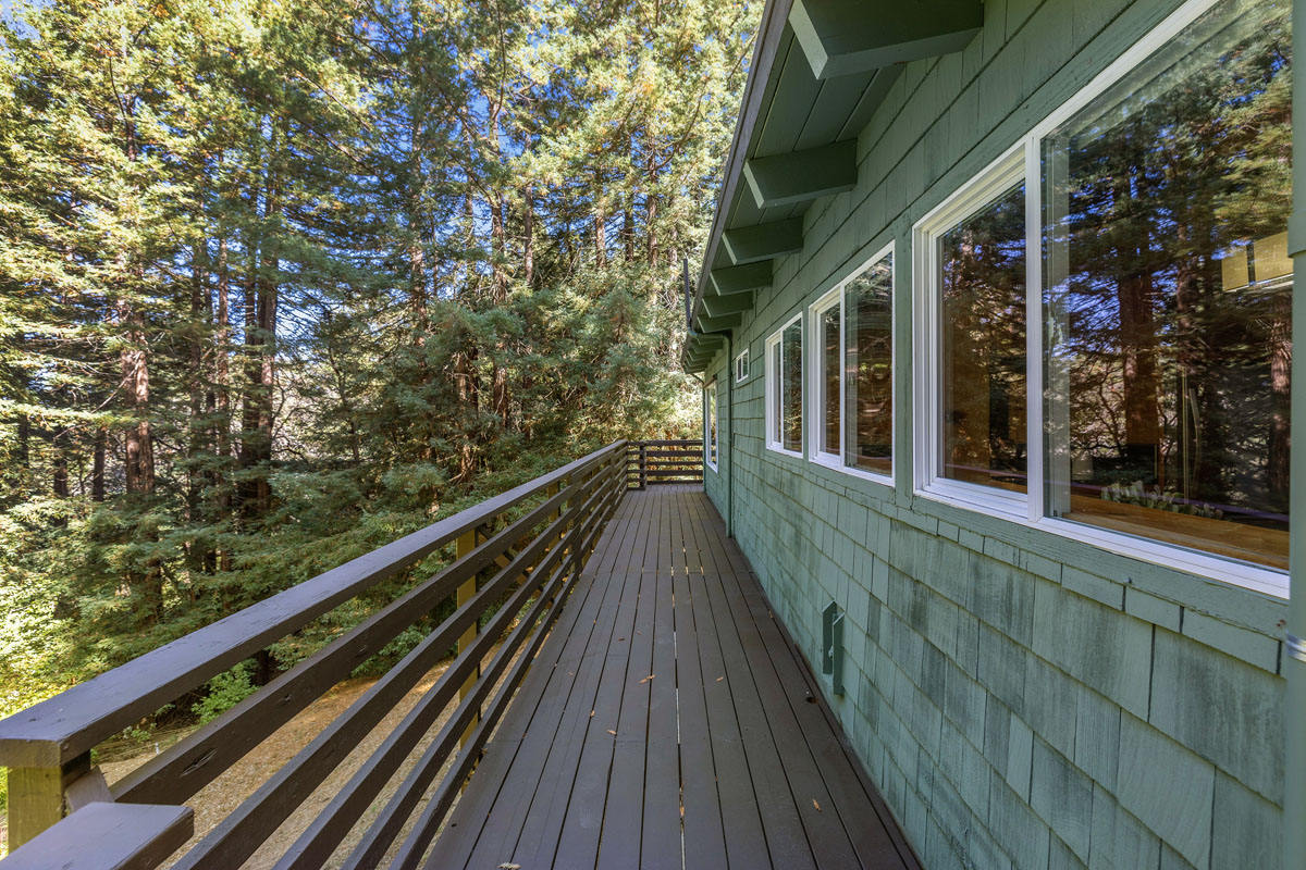 890 Patrol Road, Woodside